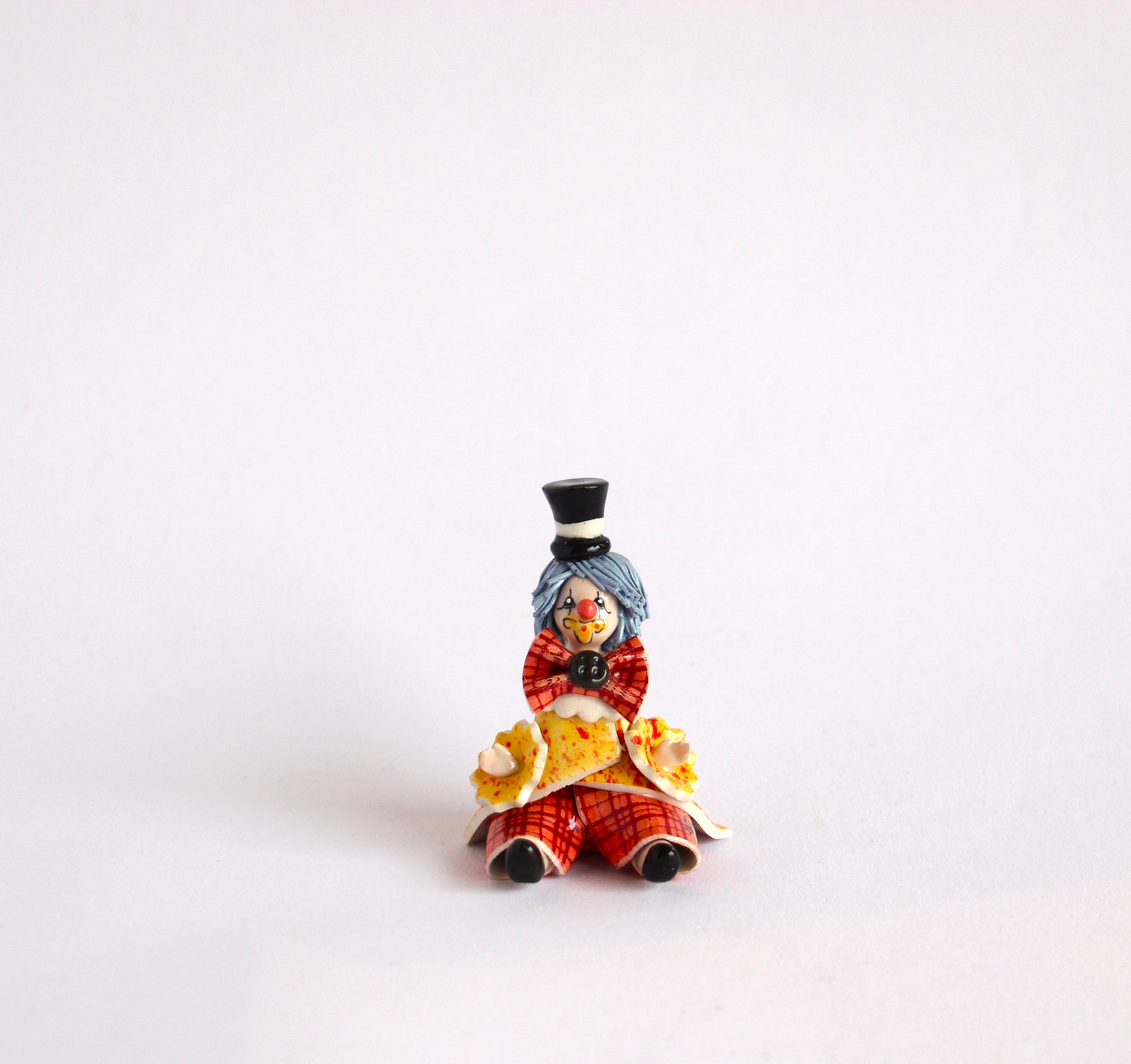 Red checkered clown – Antony Crystal